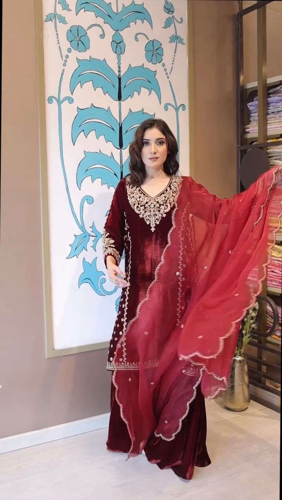 LG 2020 VELVET EMBROIDERY DESIGNER WINTER WEAR LADIES SUITS AT BEST ...