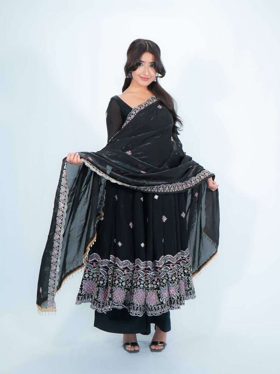 KD 1199 SILK GORGEOUS PARTY WEAR LOOK DESIGNER ANARKALI GOWN STYLE ...